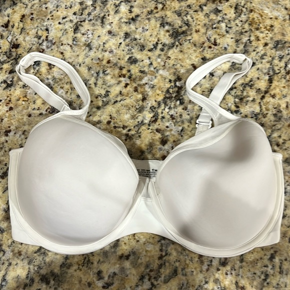 Bali | Intimates & Sleepwear | Bali Bra Size 34dd | Poshmark